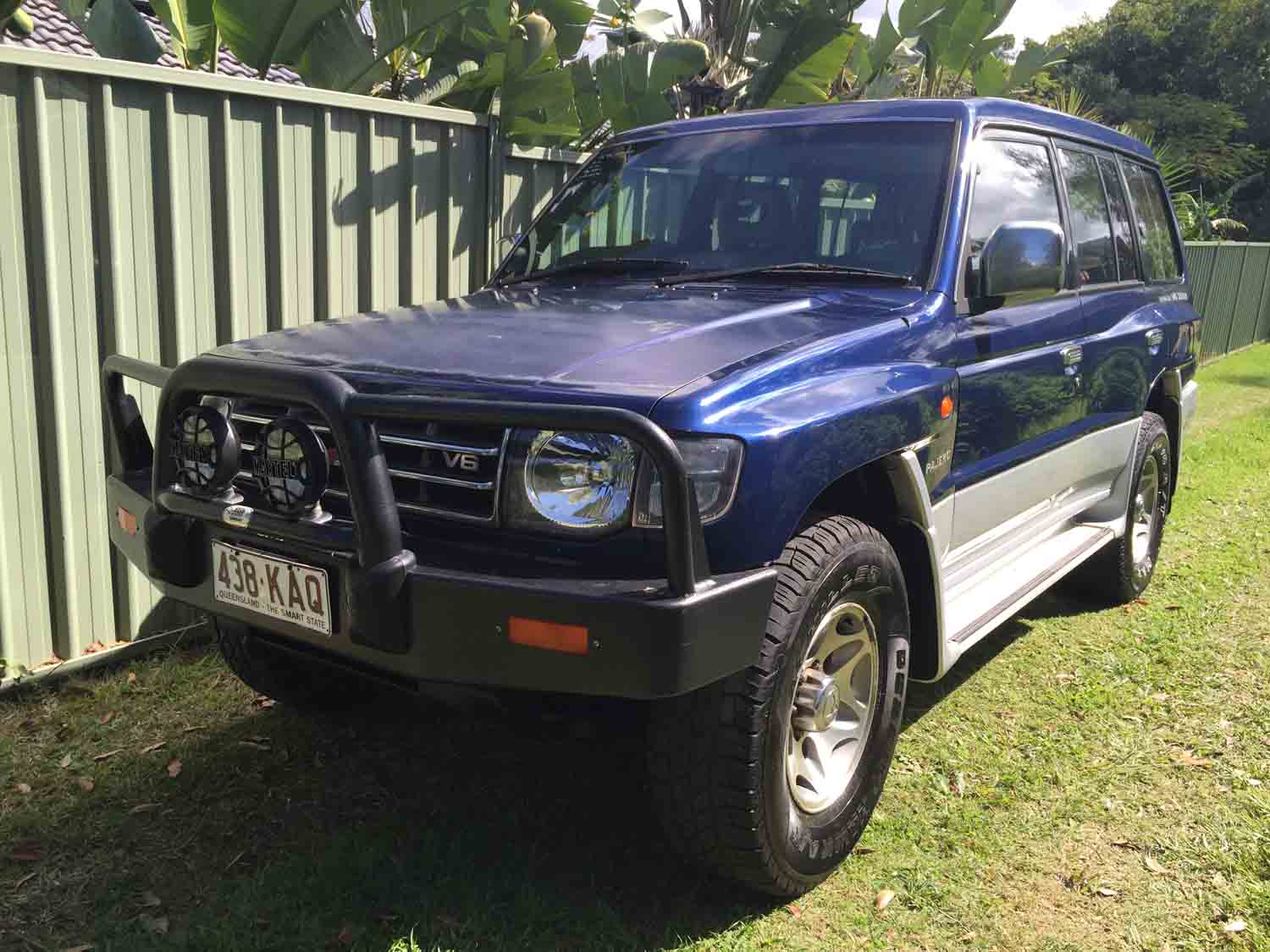 1998 Mitsubishi Pajero Blue Wagon - Used Vehicle Sales