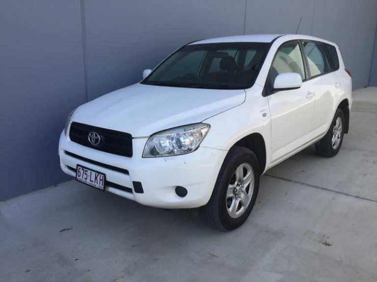 Automatic Toyota RAV4 2007 White 3 | Used Vehicle Sales