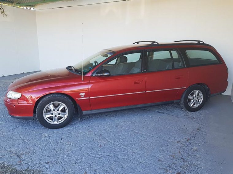 Automatic Holden Commodore Wagon 2001 Red - 5 | Used Vehicle Sales